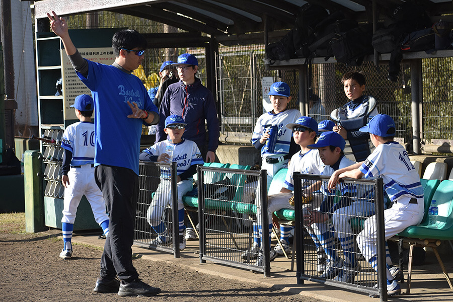 米国式指導は「本当に別世界」 小学生も激変…1対1から引き出す“自ら動ける力” | ファーストピッチ ― 野球育成解決サイト